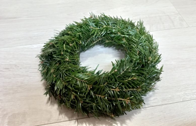Jak vyrobit adventní věnec z větviček | mujrendlik.cz